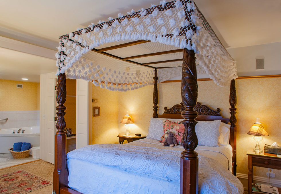 The Main House at White Lace Inn | Door County Lodging
