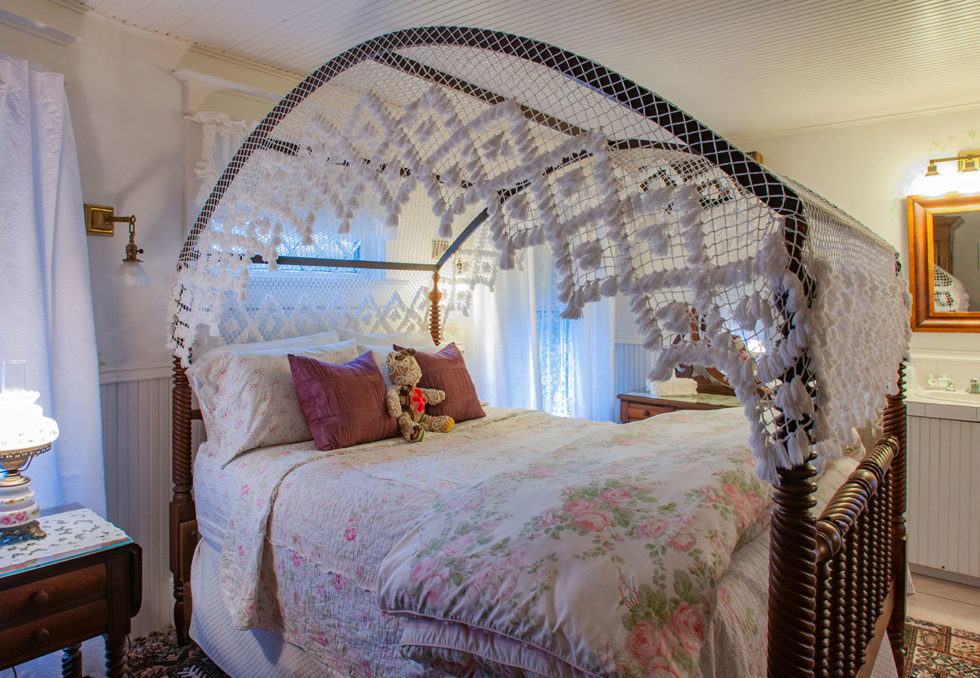 Door County, WI Lodging & Accommodations | White Lace Inn